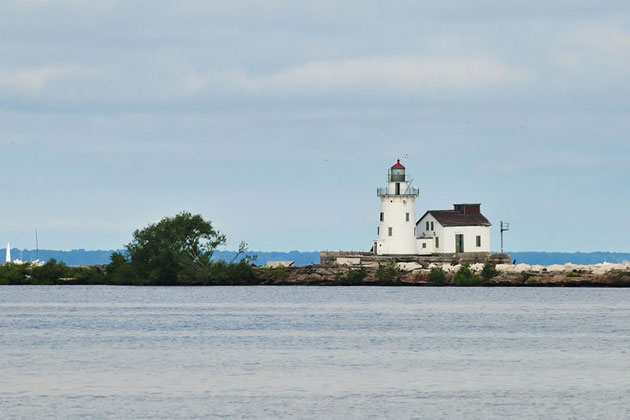 Cleveland Harbor Lighthouse